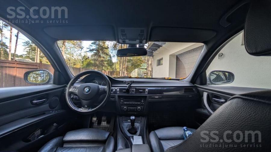 Black BMW 318 2010 in Riga, with an engine capacity of 2.00 L and mileage of 335 thousand km for 5550 €, photo 6 on AUTOMOTO.COM.LV