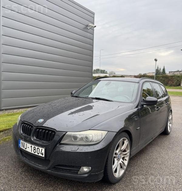 Melns BMW 318 2010 Rīga, ar dzinēja tilpumu 2.00 L un nobraukumu 358 tūkst. km par 4400 €, foto 1 vietnē AUTOMOTO.COM.LV