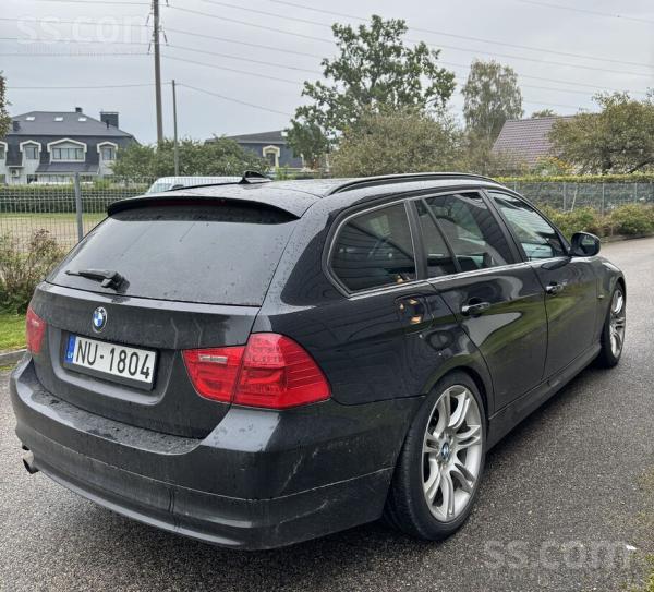 Melns BMW 318 2010 Rīga, ar dzinēja tilpumu 2.00 L un nobraukumu 358 tūkst. km par 4400 €, foto 5 vietnē AUTOMOTO.COM.LV
