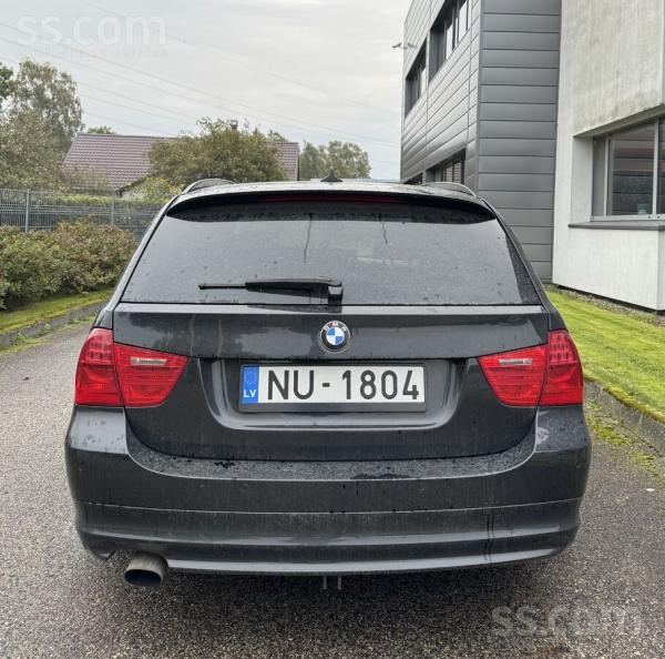 Melns BMW 318 2010 Rīga, ar dzinēja tilpumu 2.00 L un nobraukumu 358 tūkst. km par 4400 €, foto 6 vietnē AUTOMOTO.COM.LV