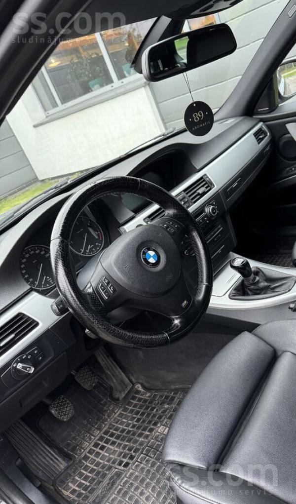 Melns BMW 318 2010 Rīga, ar dzinēja tilpumu 2.00 L un nobraukumu 358 tūkst. km par 4400 €, foto 8 vietnē AUTOMOTO.COM.LV
