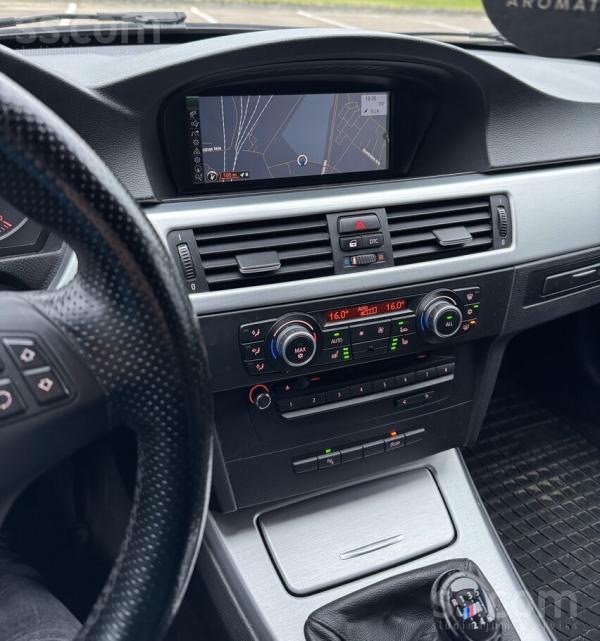 Melns BMW 318 2010 Rīga, ar dzinēja tilpumu 2.00 L un nobraukumu 358 tūkst. km par 4400 €, foto 9 vietnē AUTOMOTO.COM.LV