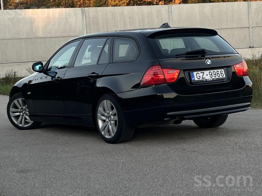 Melns BMW 318 2010 Rīga, ar dzinēja tilpumu 2.00 L un nobraukumu 368 tūkst. km par 4890 €, foto 4 vietnē AUTOMOTO.COM.LV