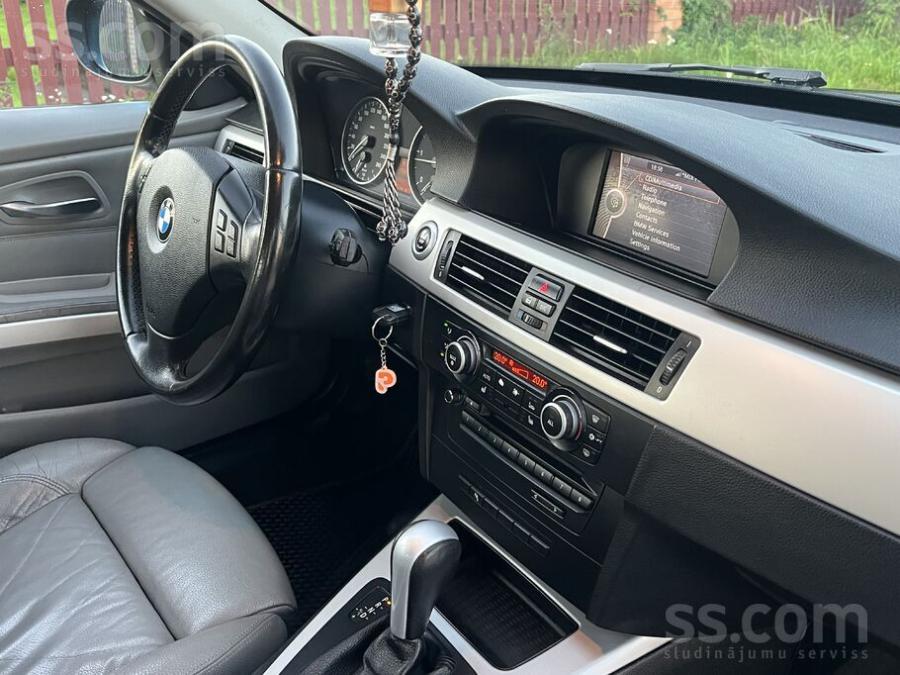 Melns BMW 318 2010 Rīga, ar dzinēja tilpumu 2.00 L un nobraukumu 368 tūkst. km par 4890 €, foto 18 vietnē AUTOMOTO.COM.LV