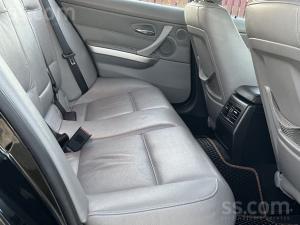 Melns BMW 318 2010 Rīga, ar dzinēja tilpumu 2.00 L un nobraukumu 368 tūkst. km par 4890 €, foto 29 vietnē AUTOMOTO.COM.LV