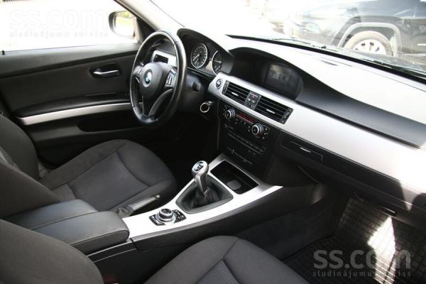 БМВ 318 2010 в Тукумс на AUTOMOTO.COM.LV Черный БМВ 318 2010 в Тукумс, объемом двигателя 2.00 л и пробегом 278 тыс. км за 3900 €, фото 8 на AUTOMOTO.COM.LV