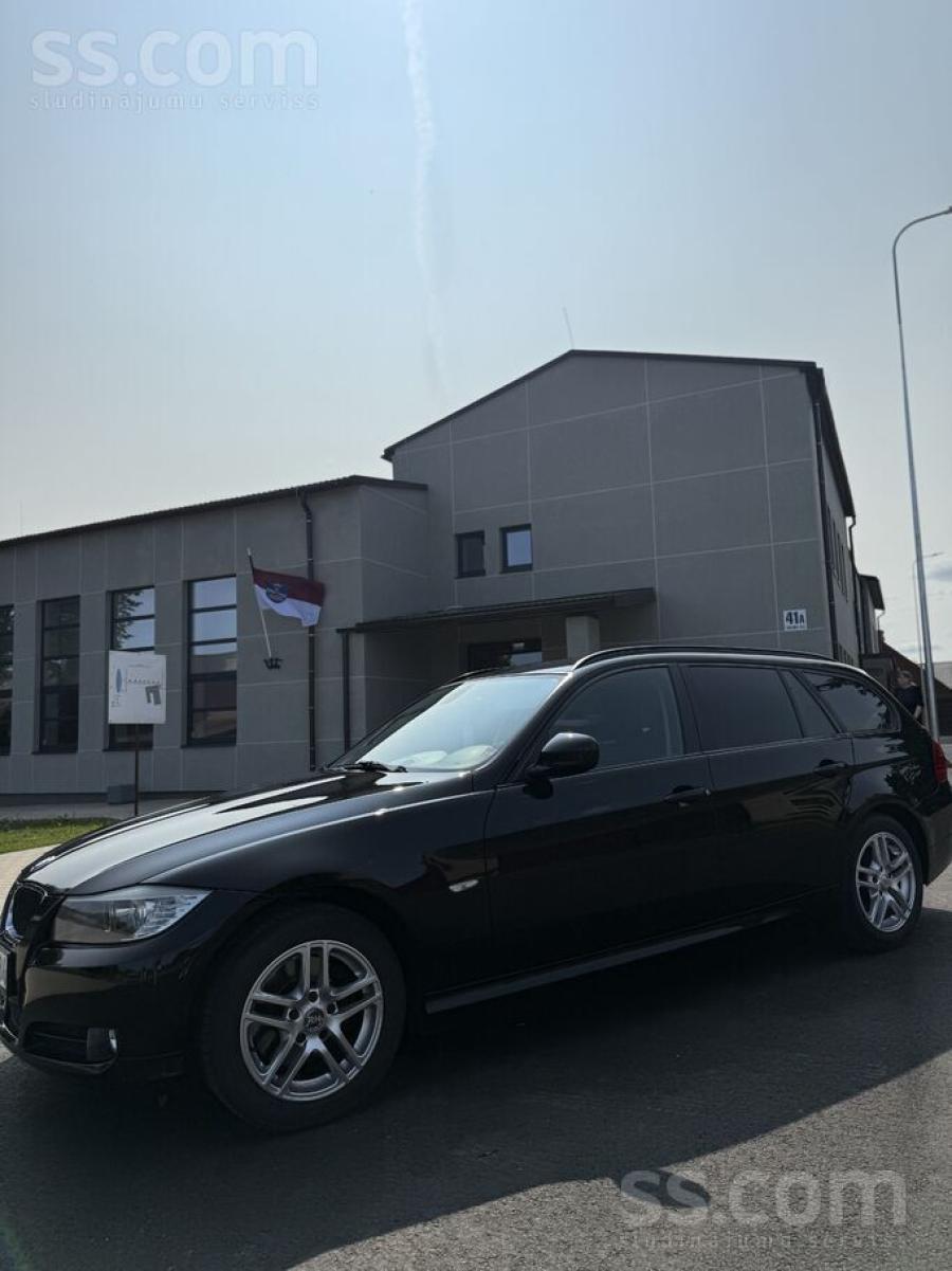 Melns BMW 318 2011 Daugavpils, ar dzinēja tilpumu 2.00 L un nobraukumu 246 tūkst. km par 5750 €, foto 7 vietnē AUTOMOTO.COM.LV