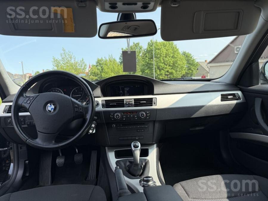 Melns BMW 318 2011 Daugavpils, ar dzinēja tilpumu 2.00 L un nobraukumu 246 tūkst. km par 5750 €, foto 11 vietnē AUTOMOTO.COM.LV