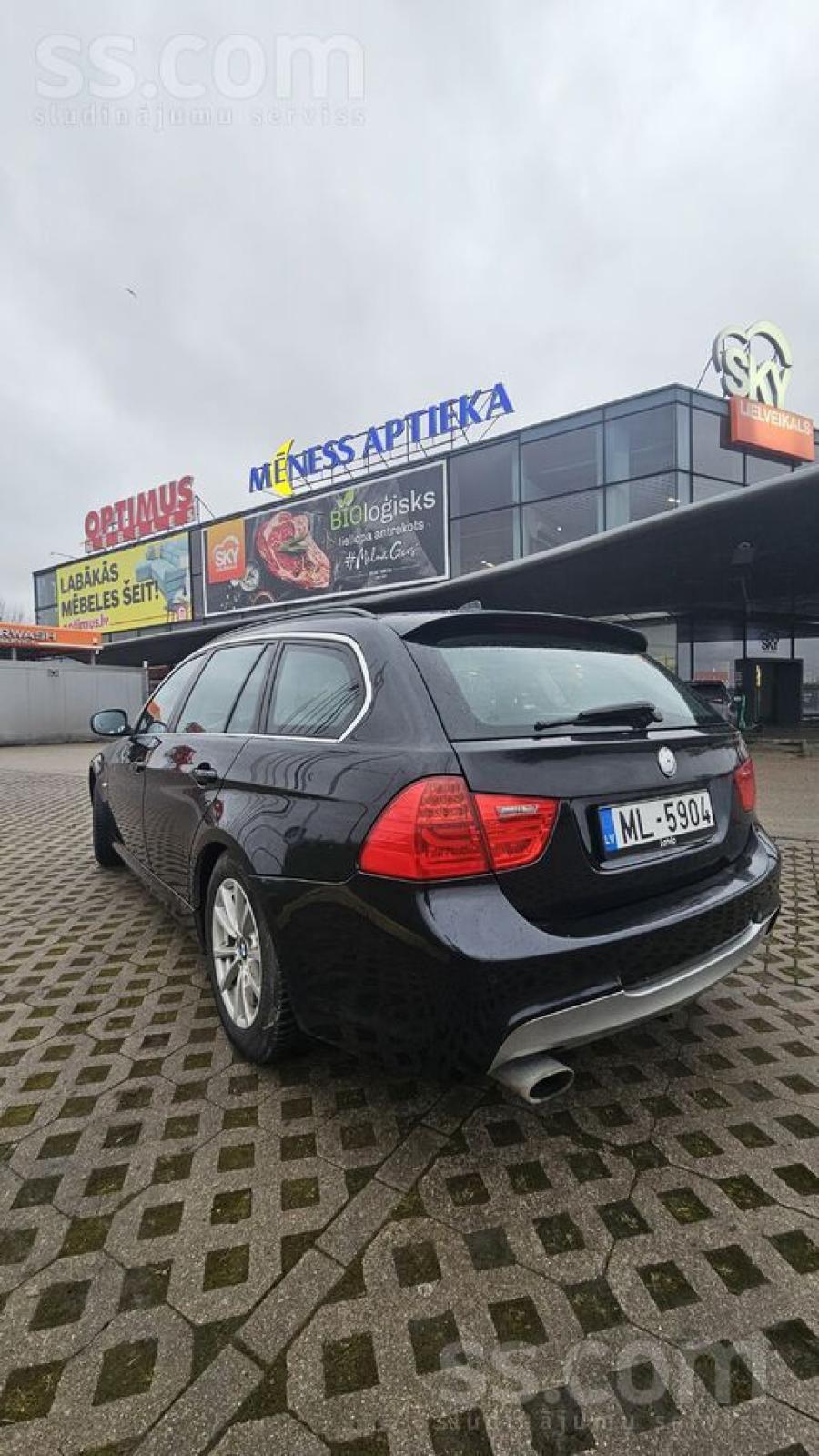 Black BMW 318 2011 in Jurmala, with an engine capacity of 2.00 L and mileage of 251 thousand km for 3950 €, photo 3 on AUTOMOTO.COM.LV