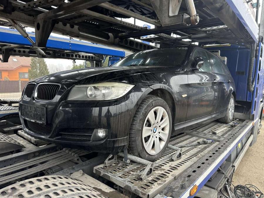 Black BMW 318 2011 in Kaunas, with an engine capacity of 2.00 L and mileage of 230 thousand km for 2550 €, photo 1 on AUTOMOTO.COM.LV