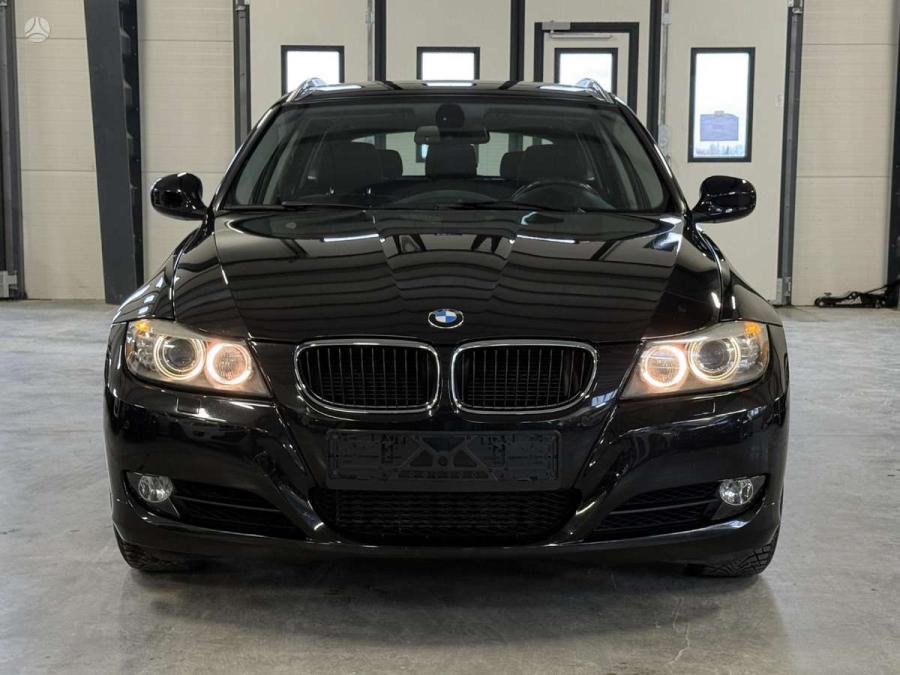 Melns BMW 318 2011 Marijampole, ar dzinēja tilpumu 2.00 L un nobraukumu 236 tūkst. km par 5999 €, foto 4 vietnē AUTOMOTO.COM.LV