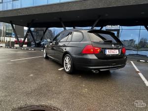 Melns BMW 318 2011 Kauņa, ar dzinēja tilpumu 2.00 L un nobraukumu 347 tūkst. km par 4700 €, foto 7 vietnē AUTOMOTO.COM.LV