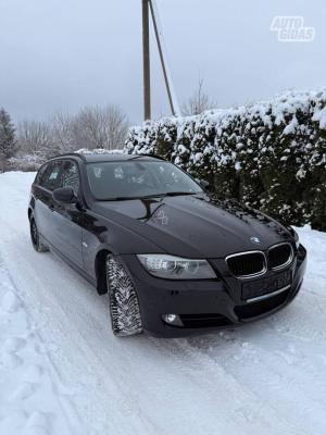 Melns BMW 318 2011 Utena, ar dzinēja tilpumu 2.00 L un nobraukumu 167 tūkst. km par 4600 €, foto  vietnē AUTOMOTO.COM.LV