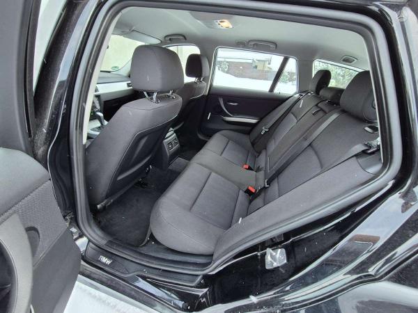 Melns BMW 318 2011 Šauļi, ar dzinēja tilpumu 2.00 L un nobraukumu 270 tūkst. km par 4650 €, foto 11 vietnē AUTOMOTO.COM.LV