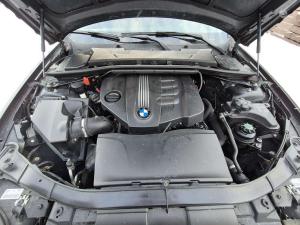 Black BMW 318 2011 in Siauliai, with an engine capacity of 2.00 L and mileage of 270 thousand km for 4650 €, photo 25 on AUTOMOTO.COM.LV