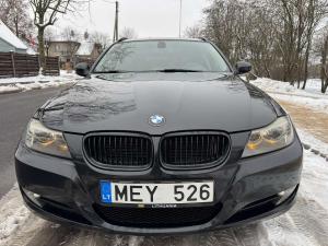 Black BMW 318 2011 in Panevezys, with an engine capacity of 2.00 L and mileage of 274 thousand km for 5100 €, photo 2 on AUTOMOTO.COM.LV