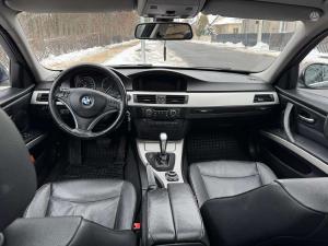 Black BMW 318 2011 in Panevezys, with an engine capacity of 2.00 L and mileage of 274 thousand km for 5100 €, photo 12 on AUTOMOTO.COM.LV