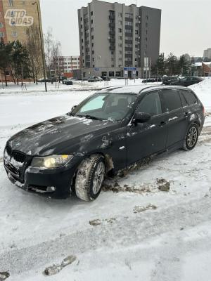 Melns BMW 318 2011 Kauņa, ar dzinēja tilpumu 2.00 L un nobraukumu 290 tūkst. km par 2800 €, foto 4 vietnē AUTOMOTO.COM.LV