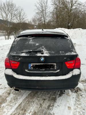 Melns BMW 318 2011 Kauņa, ar dzinēja tilpumu 2.00 L un nobraukumu 290 tūkst. km par 2800 €, foto 6 vietnē AUTOMOTO.COM.LV