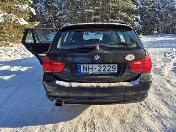 Black BMW 318 2011 in Daugavpils, with an engine capacity of 1.90 L and mileage of 311 thousand km for 4500 €, photo 3 on AUTOMOTO.COM.LV