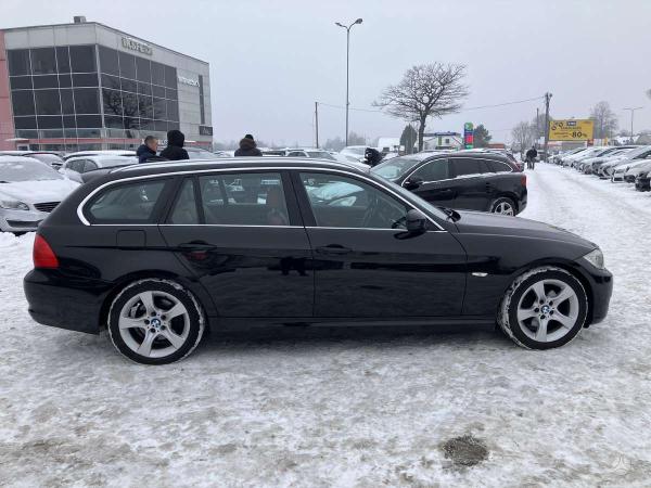 Black BMW 318 2011 in Taurage, with an engine capacity of 2.00 L and mileage of 279 thousand km for 4900 €, photo 7 on AUTOMOTO.COM.LV