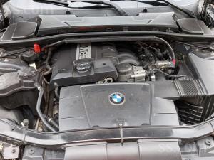 Black BMW 318 2011 in Aizkraukle, with an engine capacity of 2.00 L and mileage of 271 thousand km for 3500 €, photo 5 on AUTOMOTO.COM.LV