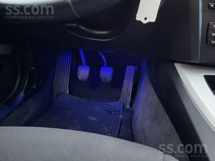 Melns BMW 318 2011 Rīga, ar dzinēja tilpumu 2.00 L un nobraukumu 0 tūkst. km par 4990 €, foto 18 vietnē AUTOMOTO.COM.LV