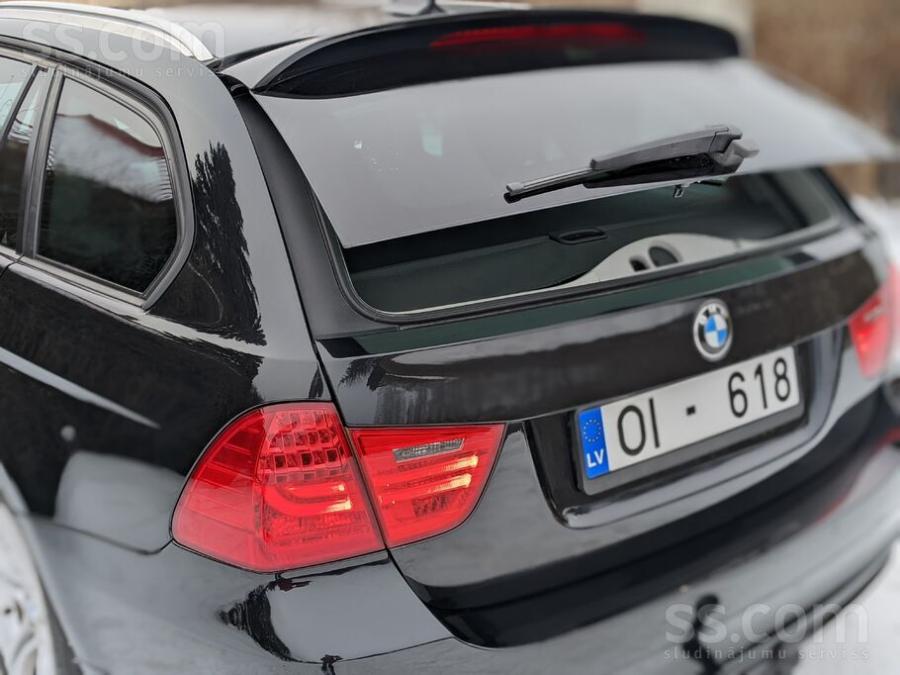 Black BMW 318 2011 in Jurmala, with an engine capacity of 2.00 L and mileage of 290 thousand km for 4250 €, photo 11 on AUTOMOTO.COM.LV