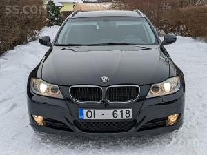 Black BMW 318 2011 in Jurmala, with an engine capacity of 2.00 L and mileage of 290 thousand km for 4250 €, photo 13 on AUTOMOTO.COM.LV