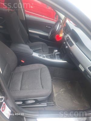 Black BMW 318 2011 in Ogre, with an engine capacity of 2.00 L and mileage of 395 thousand km for 3000 €, photo 19 on AUTOMOTO.COM.LV