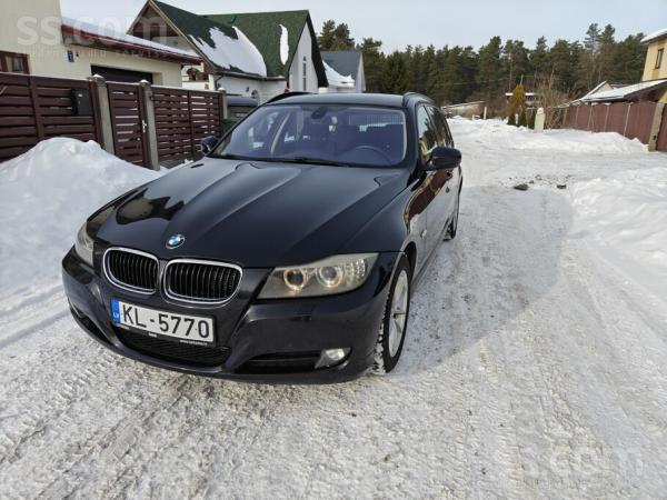 Melns BMW 318 2011 Rīga, ar dzinēja tilpumu 2.00 L un nobraukumu 331 tūkst. km par 4600 €, foto 2 vietnē AUTOMOTO.COM.LV