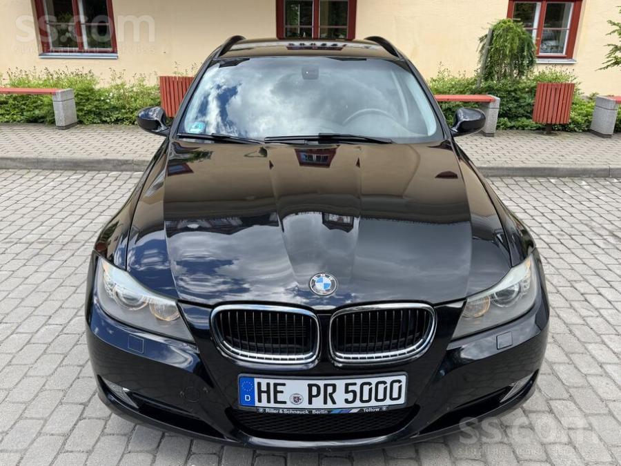 Black BMW 318 2011 in Riga, with an engine capacity of 2.00 L and mileage of 295 thousand km for 5850 €, photo 3 on AUTOMOTO.COM.LV