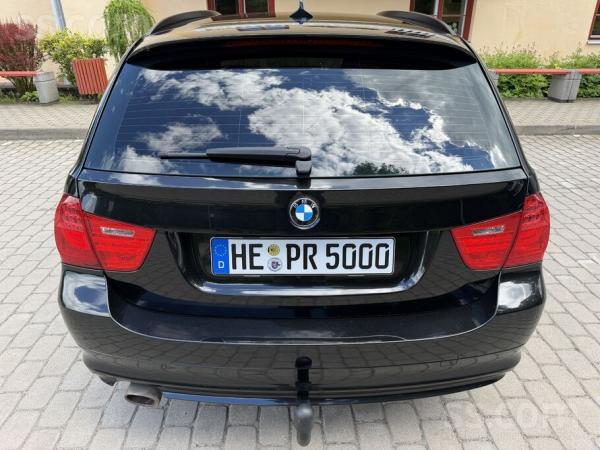 Black BMW 318 2011 in Riga, with an engine capacity of 2.00 L and mileage of 295 thousand km for 5850 €, photo 5 on AUTOMOTO.COM.LV