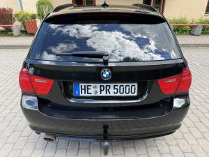 Black BMW 318 2011 in Riga, with an engine capacity of 2.00 L and mileage of 295 thousand km for 5850 €, photo 6 on AUTOMOTO.COM.LV