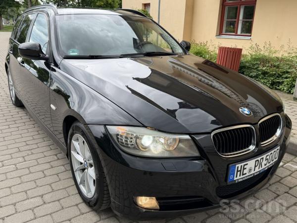 Black BMW 318 2011 in Riga, with an engine capacity of 2.00 L and mileage of 295 thousand km for 5850 €, photo 7 on AUTOMOTO.COM.LV