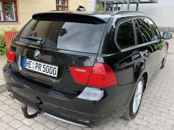 Black BMW 318 2011 in Riga, with an engine capacity of 2.00 L and mileage of 295 thousand km for 5850 €, photo 8 on AUTOMOTO.COM.LV