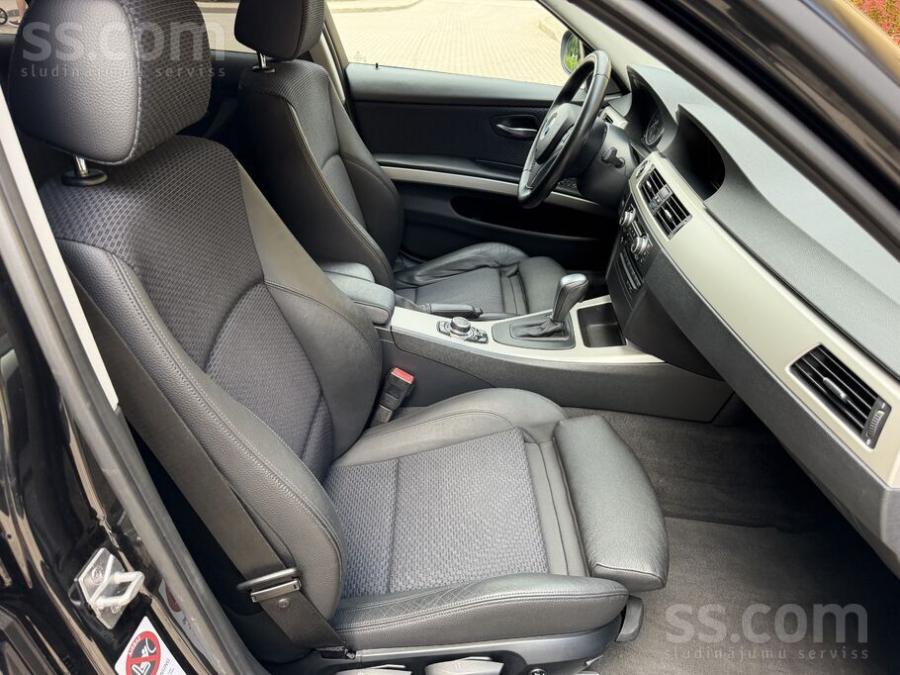 Black BMW 318 2011 in Riga, with an engine capacity of 2.00 L and mileage of 295 thousand km for 5850 €, photo 18 on AUTOMOTO.COM.LV
