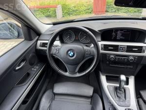 Black BMW 318 2011 in Riga, with an engine capacity of 2.00 L and mileage of 295 thousand km for 5850 €, photo 23 on AUTOMOTO.COM.LV