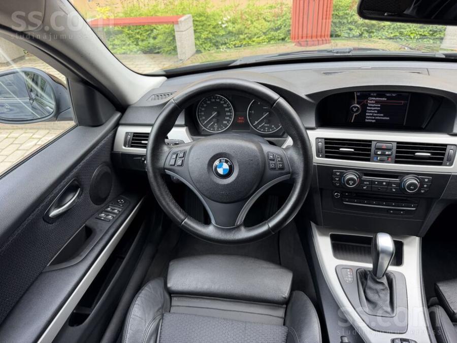 Black BMW 318 2011 in Riga, with an engine capacity of 2.00 L and mileage of 295 thousand km for 5850 €, photo 23 on AUTOMOTO.COM.LV