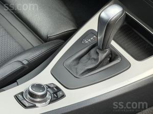 Black BMW 318 2011 in Riga, with an engine capacity of 2.00 L and mileage of 295 thousand km for 5850 €, photo 24 on AUTOMOTO.COM.LV