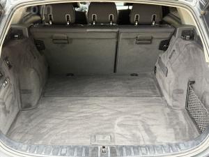 Black BMW 318 2011 in Riga, with an engine capacity of 2.00 L and mileage of 295 thousand km for 5850 €, photo 31 on AUTOMOTO.COM.LV