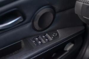 Black BMW 318 2011 in Liepaja, with an engine capacity of 2.00 L and mileage of 252 thousand km for 6500 €, photo 20 on AUTOMOTO.COM.LV