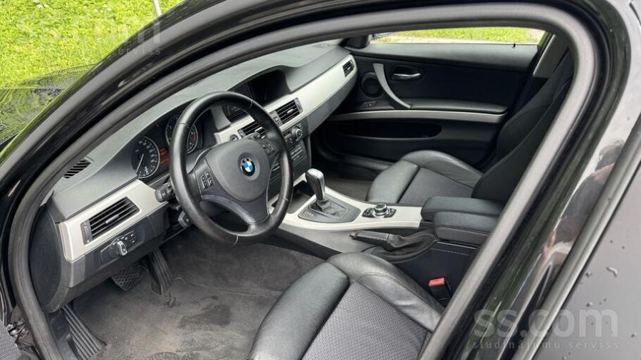 Melns BMW 318 2011 Rīga, ar dzinēja tilpumu 2.00 L un nobraukumu 296 tūkst. km par 6100 €, foto 9 vietnē AUTOMOTO.COM.LV