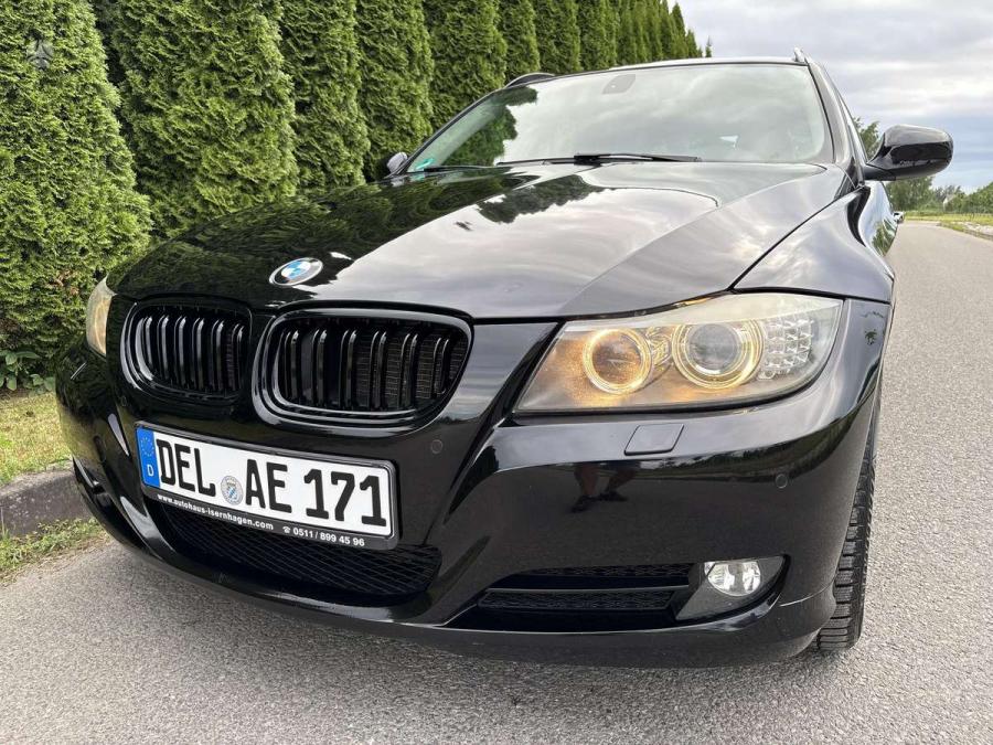 Black BMW 318 2011 in Panevezys, with an engine capacity of 2.00 L and mileage of 284 thousand km for 4350 €, photo 11 on AUTOMOTO.COM.LV