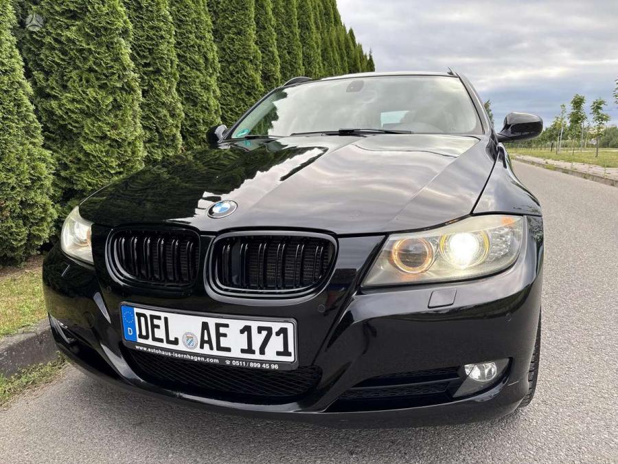 Black BMW 318 2011 in Panevezys, with an engine capacity of 2.00 L and mileage of 284 thousand km for 4350 €, photo 12 on AUTOMOTO.COM.LV