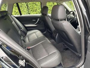 Black BMW 318 2011 in Panevezys, with an engine capacity of 2.00 L and mileage of 284 thousand km for 4350 €, photo 18 on AUTOMOTO.COM.LV