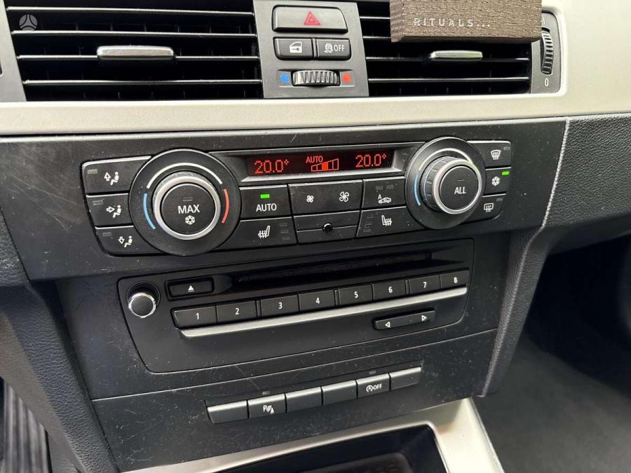 Black BMW 318 2011 in Panevezys, with an engine capacity of 2.00 L and mileage of 284 thousand km for 4350 €, photo 23 on AUTOMOTO.COM.LV