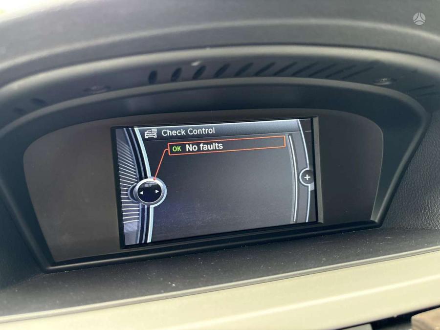Black BMW 318 2011 in Panevezys, with an engine capacity of 2.00 L and mileage of 284 thousand km for 4350 €, photo 25 on AUTOMOTO.COM.LV