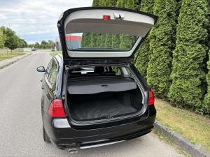 Black BMW 318 2011 in Panevezys, with an engine capacity of 2.00 L and mileage of 284 thousand km for 4350 €, photo 26 on AUTOMOTO.COM.LV