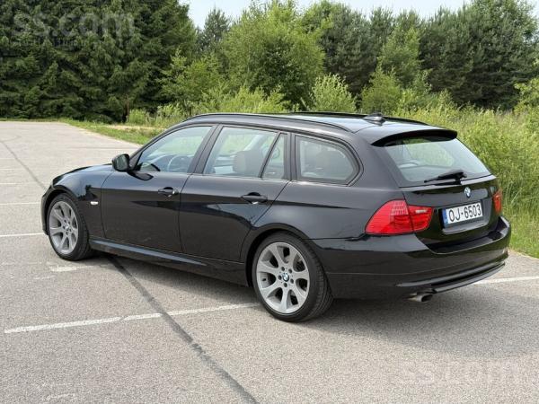 Melns BMW 318 2011 Ogre, ar dzinēja tilpumu 2.00 L un nobraukumu 283 tūkst. km par 5100 €, foto 3 vietnē AUTOMOTO.COM.LV